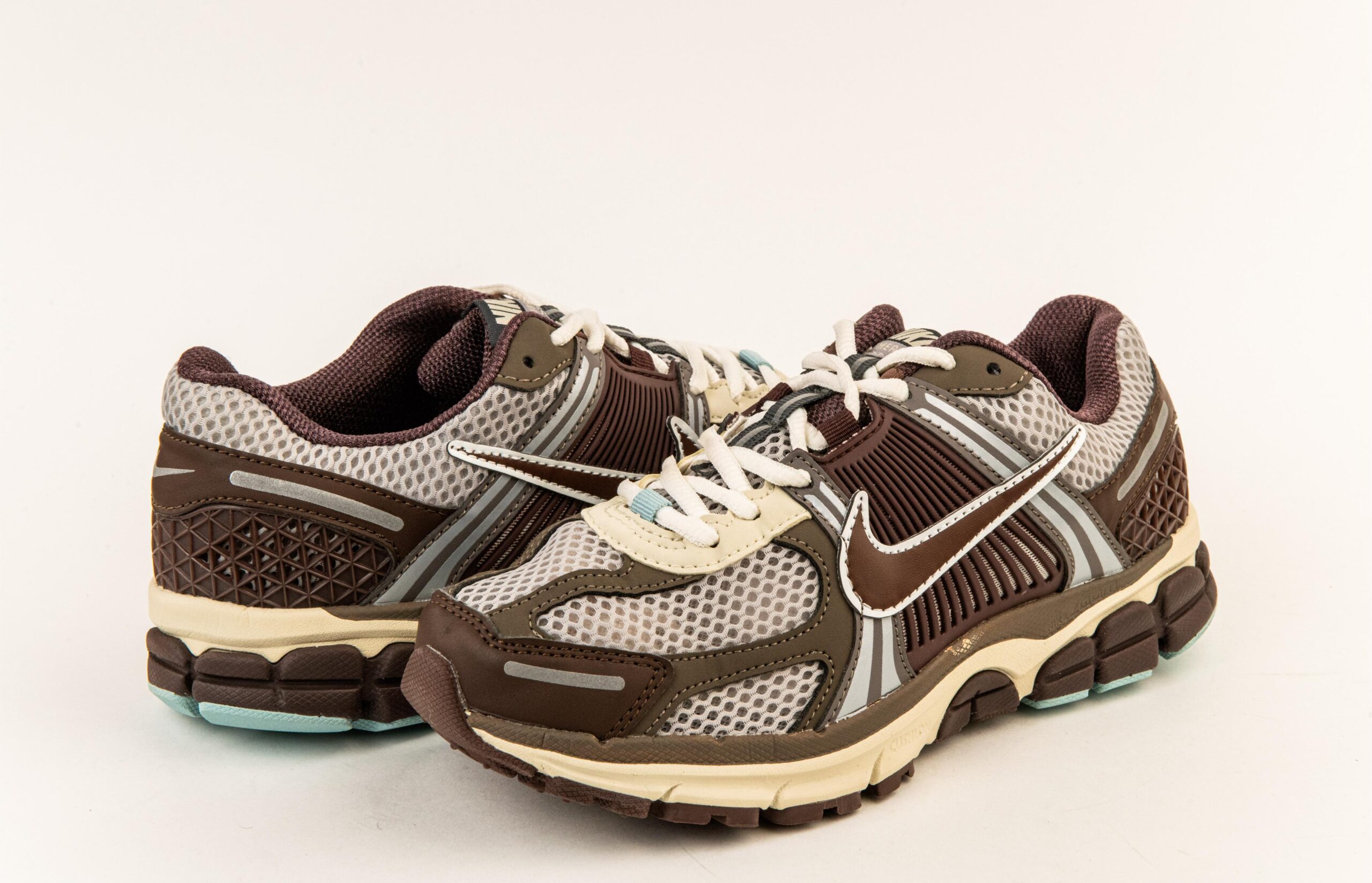 Nike Running Shoes Color brown - Size.ge